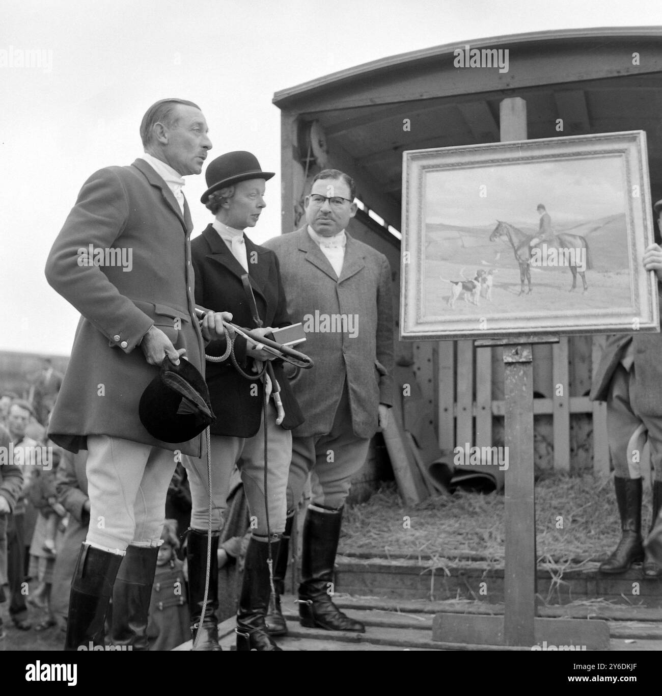 PRESENTATION TO RETIRING HUNT MASTER - BERNARD WALEY-COHEN AND MURPHY ...
