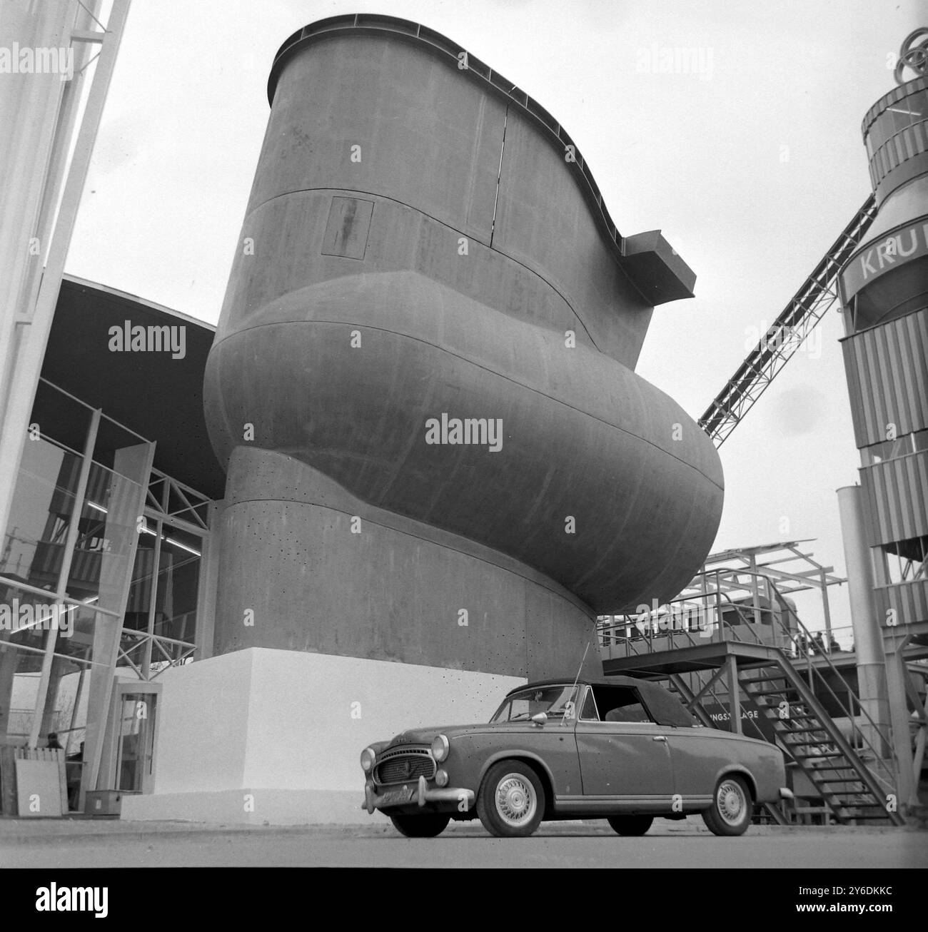 GIANT WATER TURBINE ON SHOW AT HANOVER FAIR IN GERMANY / ; 29 APRIL ...