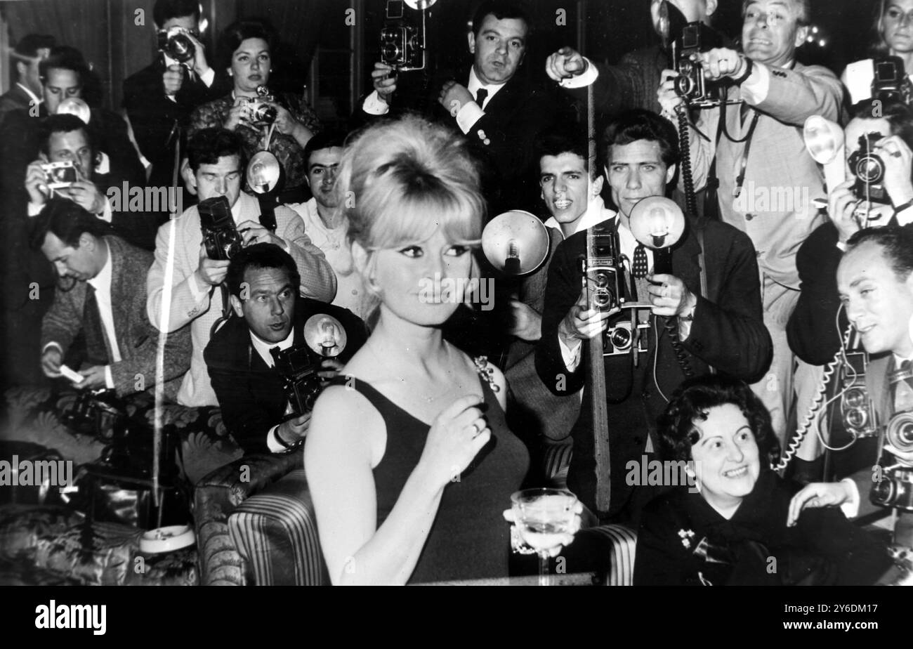FRENCH ACTRESS AND SINGER BRIGITTE BARDOT AT PRESS CONFERENCE IN ROME ...