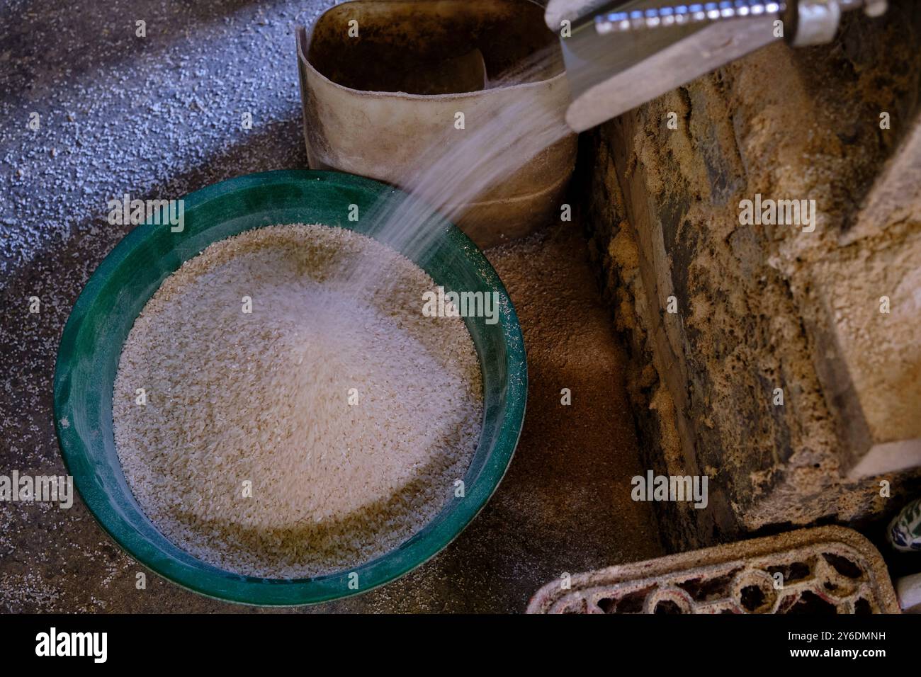 Indonesia, Bali, Sidemen, rice sorting Stock Photo - Alamy