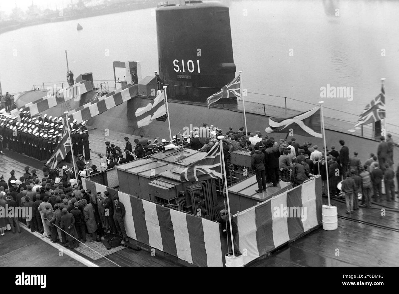 HMS DREADNOUGHT - FIRST BRITAIN NUCLEAR SUBMARINE ; 17 APRIL 1963 Stock ...