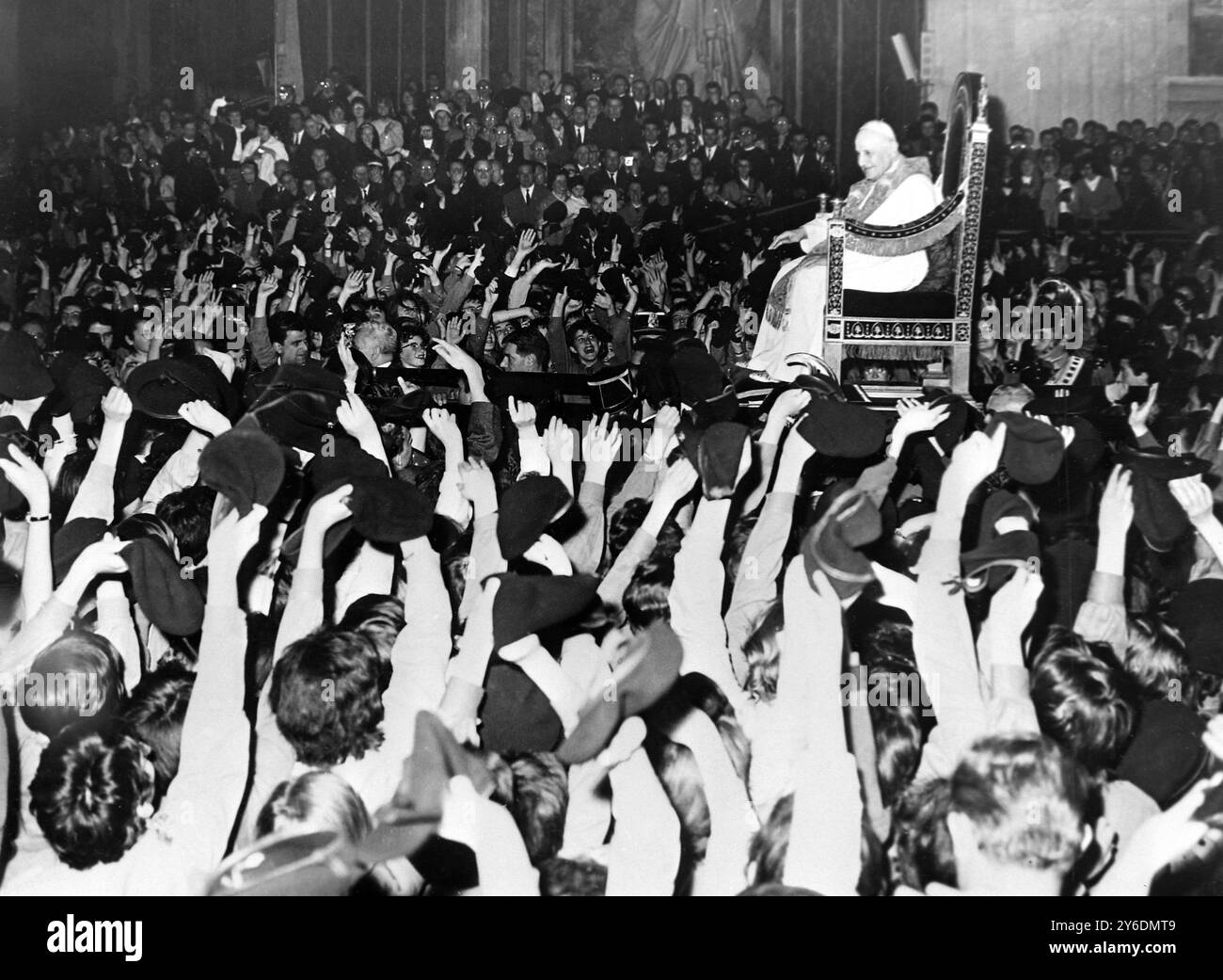 18 APRIL 1963 POPE JOHN XXIII CHEERED BY SCOUTS AS HE IS CARRIED IN HIS ...