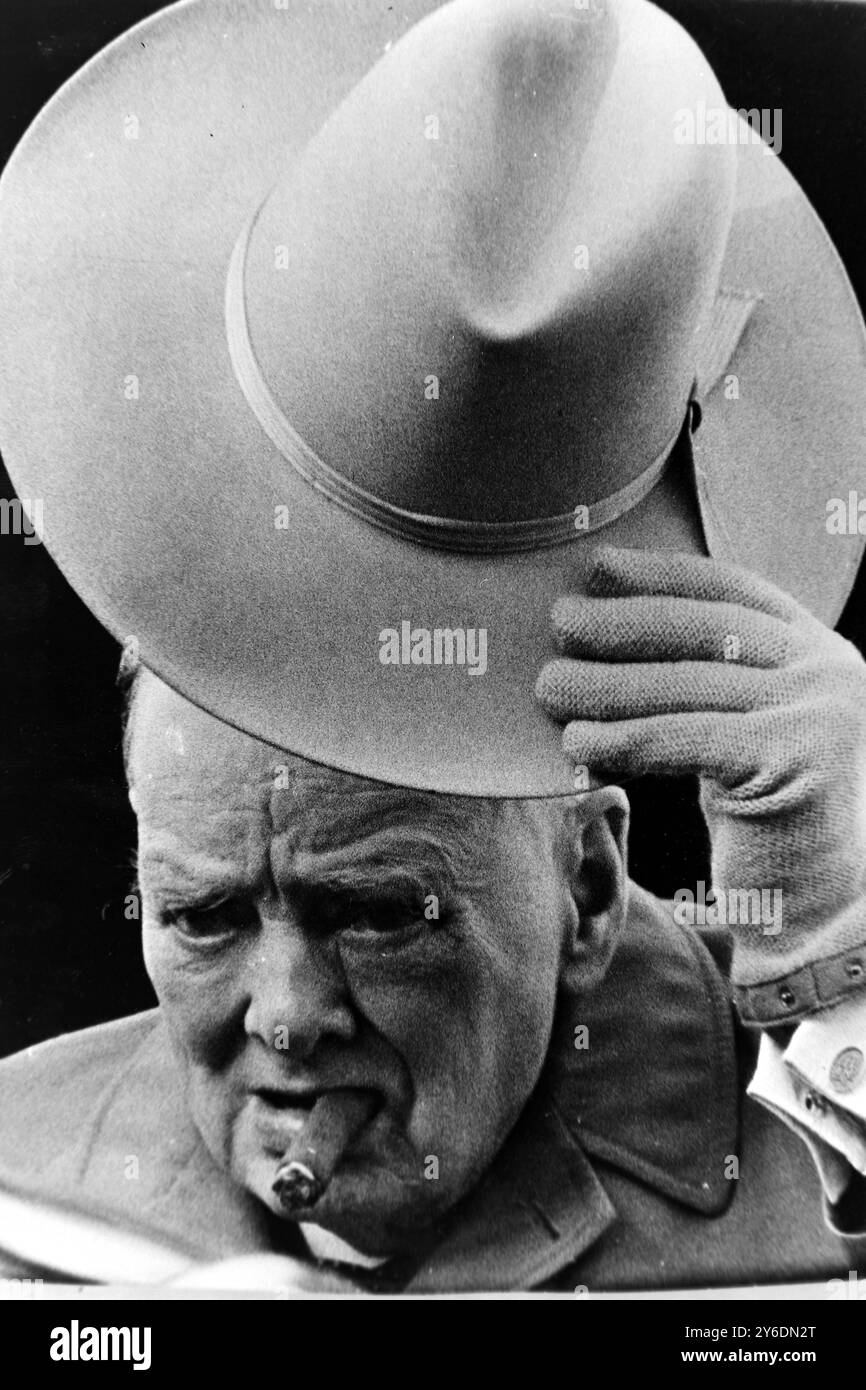 SIR WINSTON CHURCHILL WEARING A HAT IN MONACO / ; 16 APRIL 1963 Stock ...