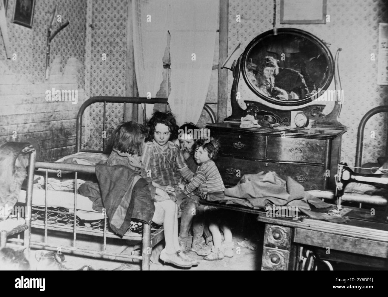 Poverty usa family hi-res stock photography and images - Alamy