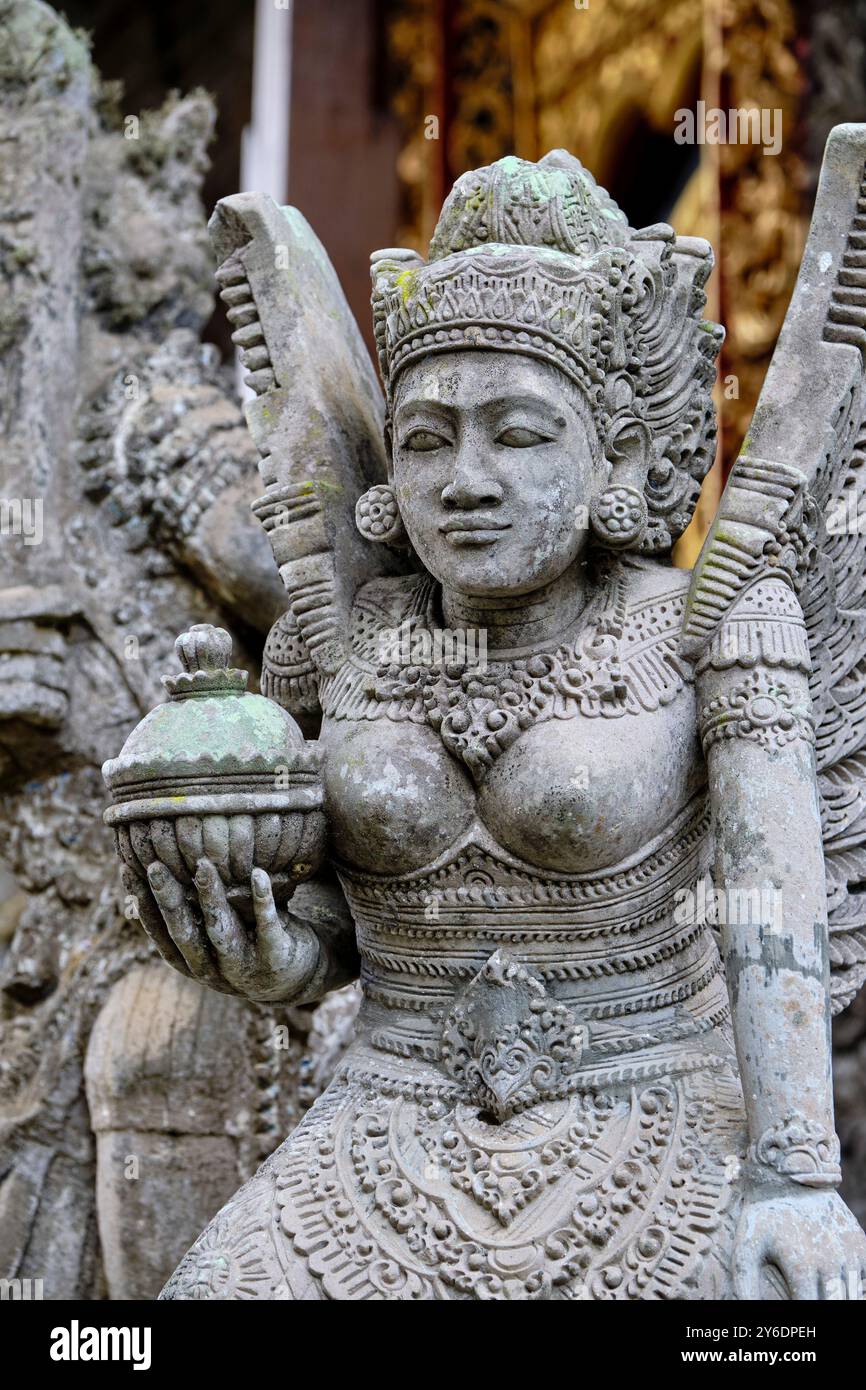 Indonesia bali statue sculpture hi-res stock photography and images - Alamy