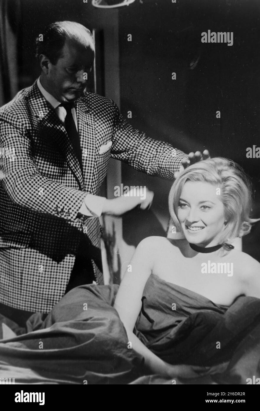 FILMS FROM RUSSIA WITH LOVE AND DANELA BIANCHI ON JAMES BOND MOVIE SET ...