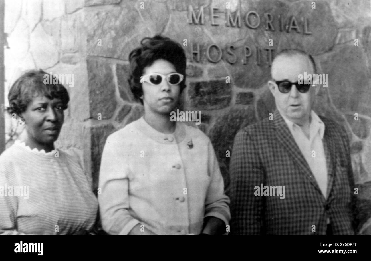 GERALDINE MOORE WIFE OF BOXER DAVEY MOORE WHO DIED AFTER FIGHT IN LOS ...