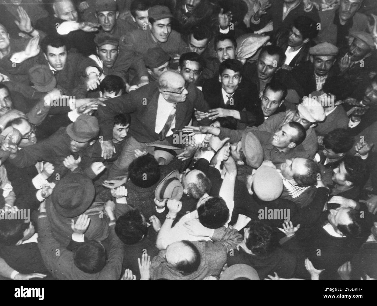 TURKISH CELAL BAYAR WELCOME BY CROWDS IN INSTANBUL ; 25 MARCH 1963 ...