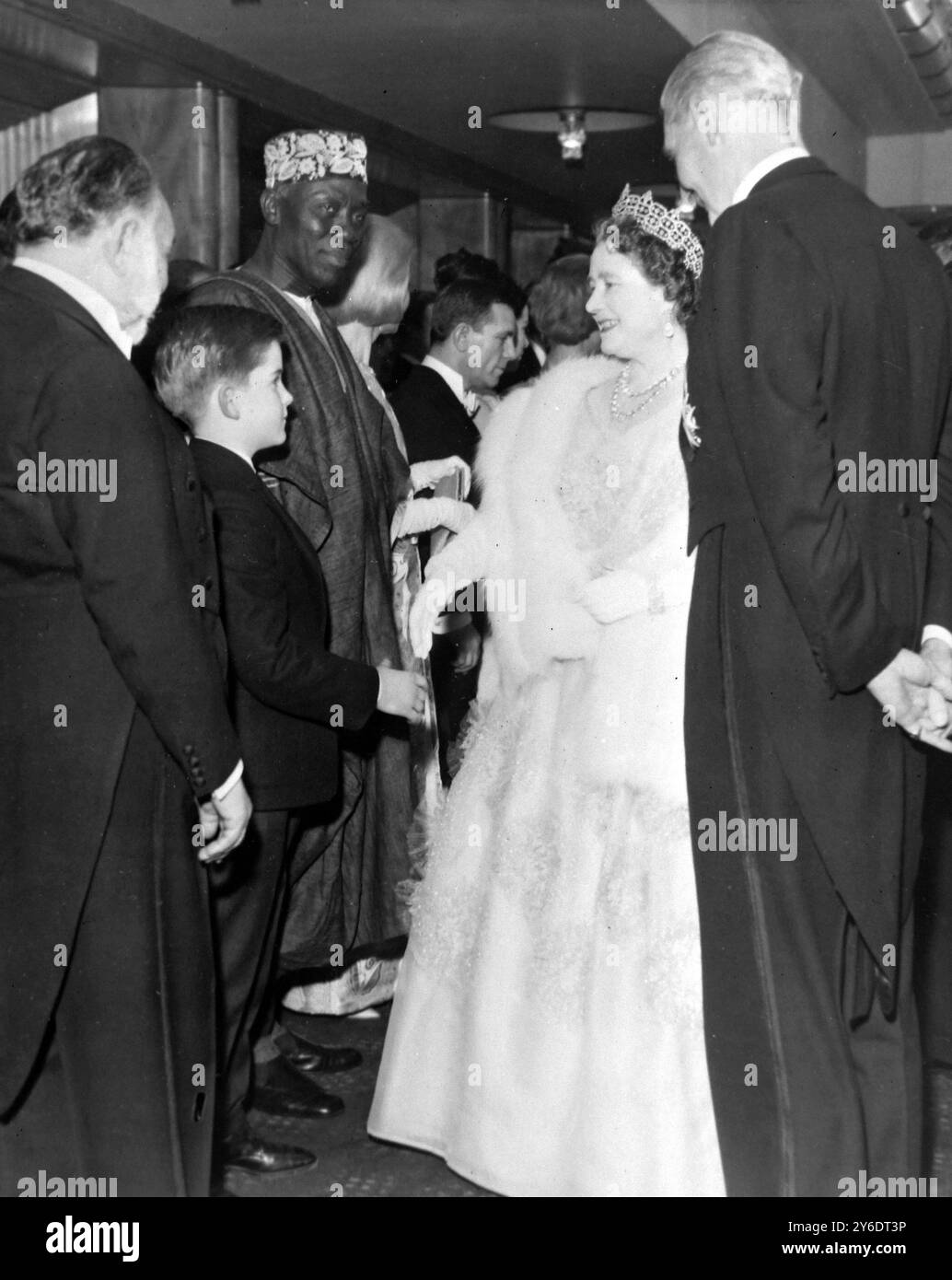 ELIZABETH THE QUEEN MOTHER AT FILM PREMIERE MEETS 12 YEARS OLD FERGUS ...