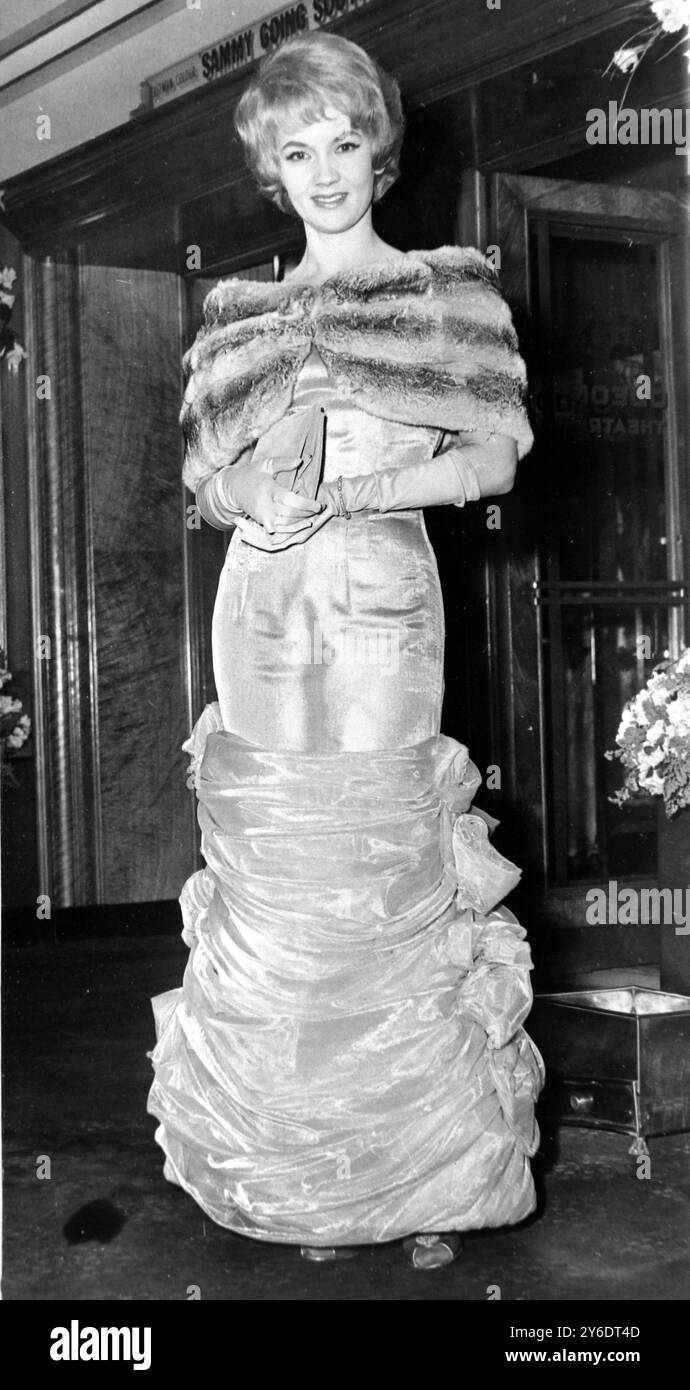 LISELOTTE PULVER AT PREMEIRE OF SAMMY GOES SOUTH IN LONDON / ; 19 MARCH ...