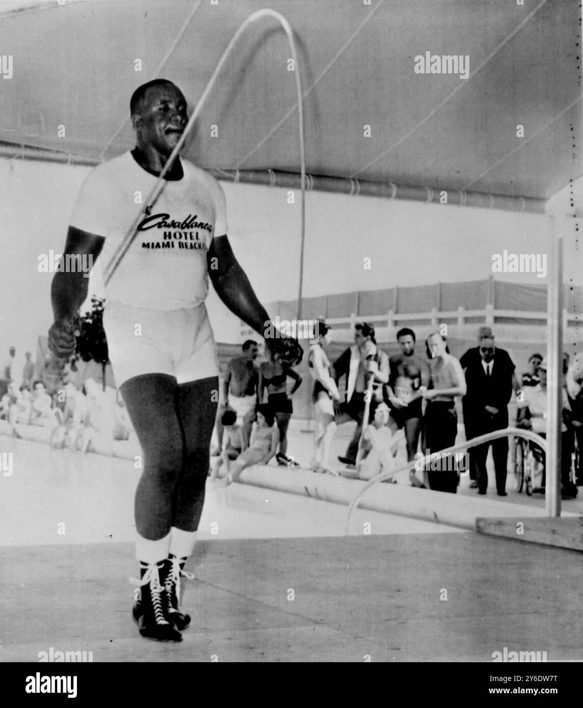 BOXING HEAVYWEIGHT SONNY LISTON IN TRAINING ; 12 MARCH 1963 Stock Photo ...