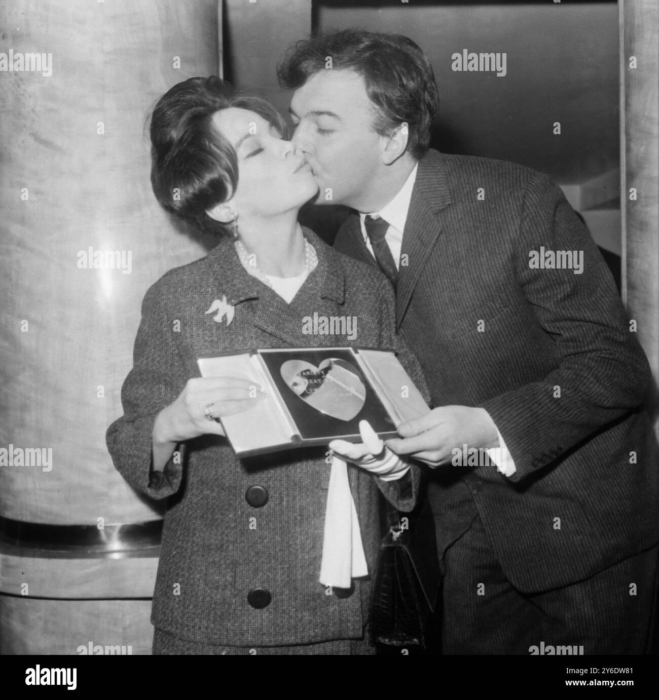 Leslie caron peter hall hi-res stock photography and images - Alamy