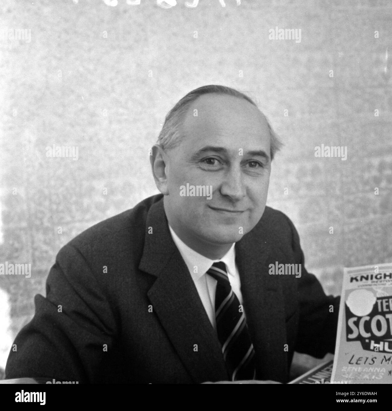 Negative strand hi-res stock photography and images - Alamy