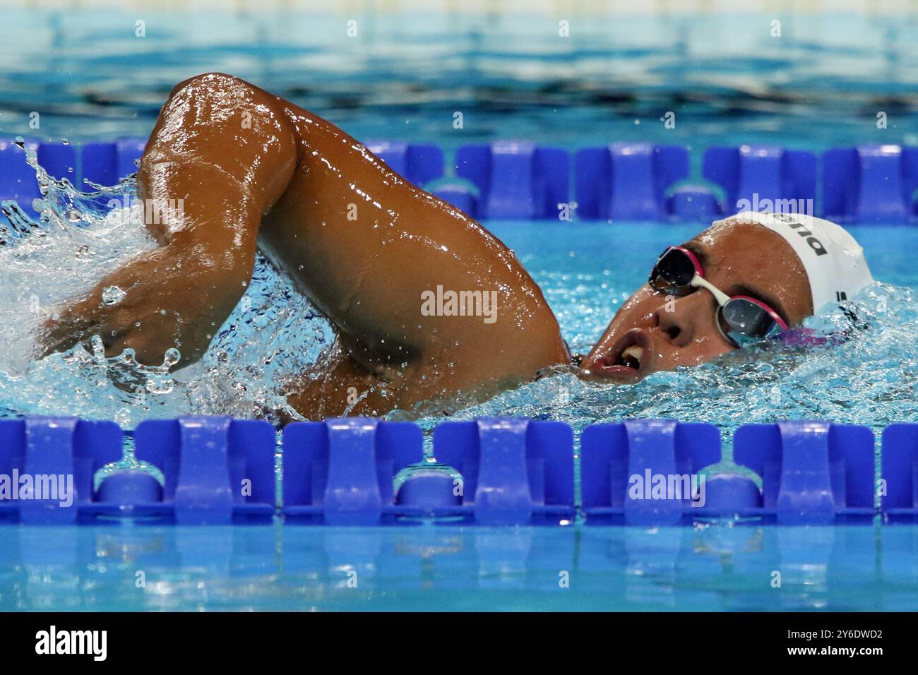 Swimming woman 200m freestyle heats hi-res stock photography and images ...