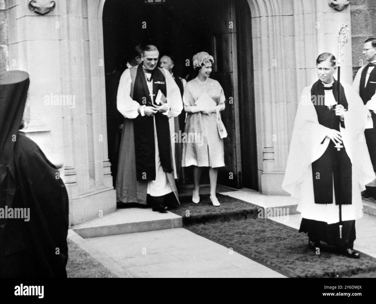 Queen elizabeth ii sydney 1963 hi-res stock photography and images - Alamy