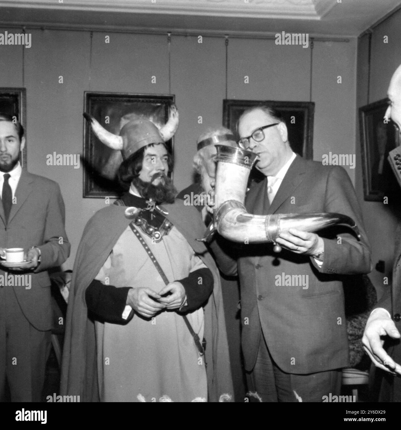 TAGE ERLANDER WITH EDWARD SKAGERLING IN LONDON / ; 4 MARCH 1963 Stock ...