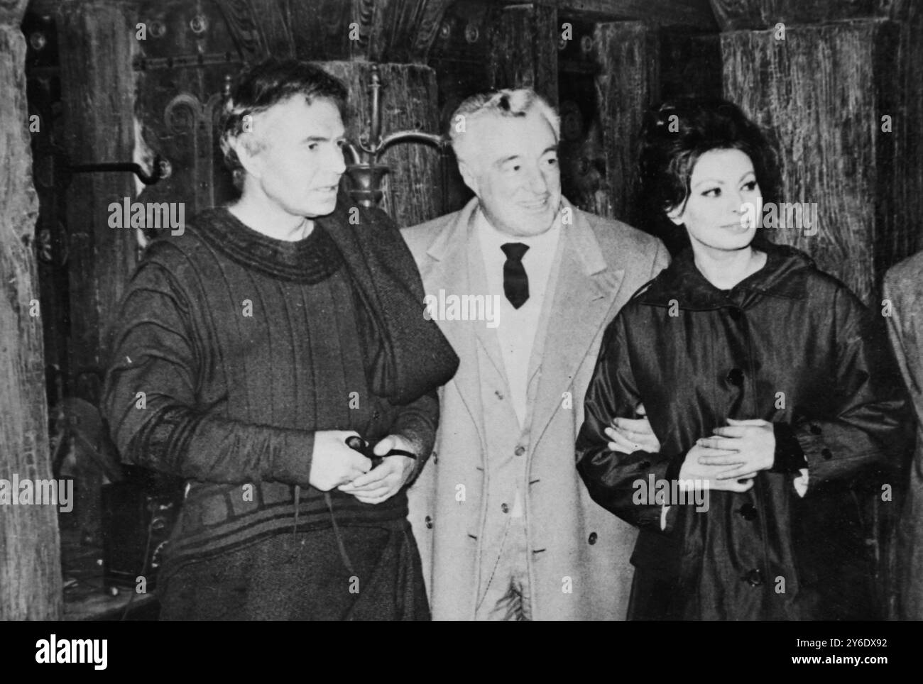 ACTRESS SOPHIA LOREN WITH JAMES MASON AND VITTORIO DE SICA IN MADRID ...
