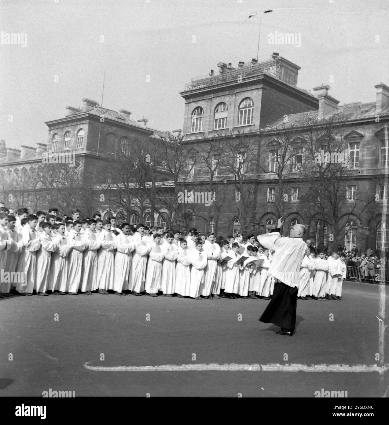 Mgs hi-res stock photography and images - Alamy