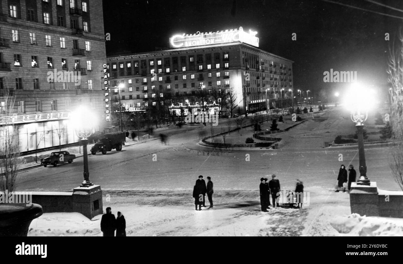 LENIN SQUARE IN STALINGRAD ; 20 FEBRUARY 1963 Stock Photo - Alamy