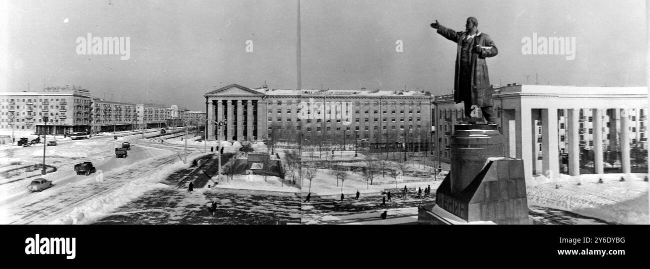 LENIN SQUARE AND STATUE IN STALINGRAD ; 20 FEBRUARY 1963 Stock Photo ...