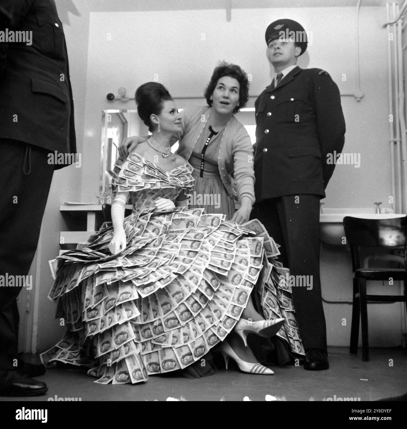 GREENFIELD M MARGOT MODELS HARTNELL / ; 17 FEBRUARY 1963 Stock Photo ...