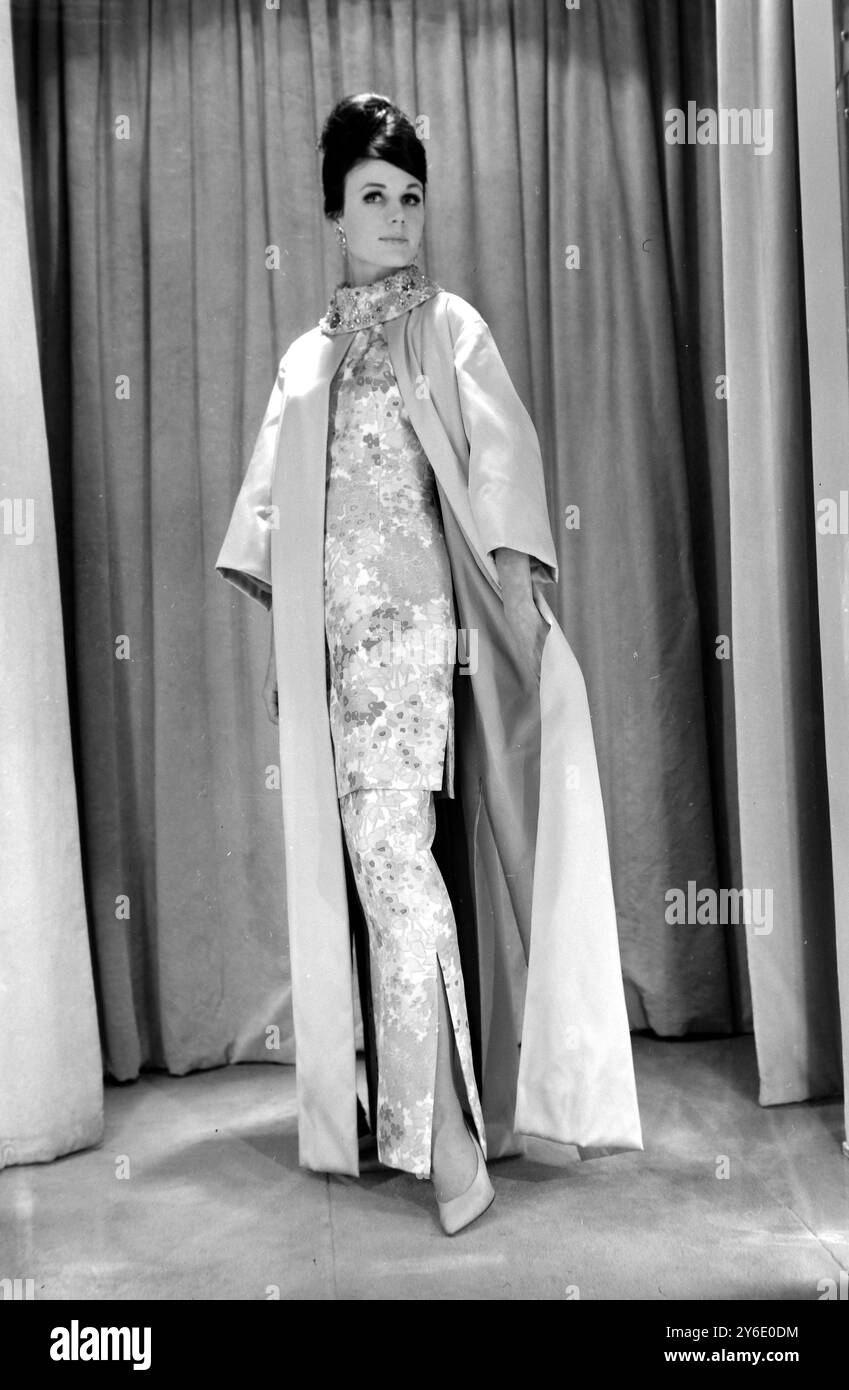 Norman hartnell model hi-res stock photography and images - Alamy