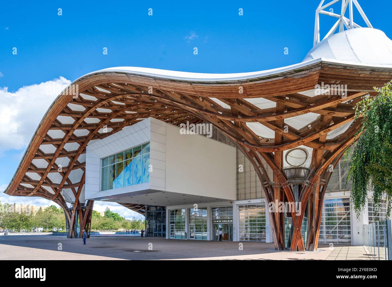 The landmark roof of the Centre Pompidou-Metz, France Stock Photo - Alamy