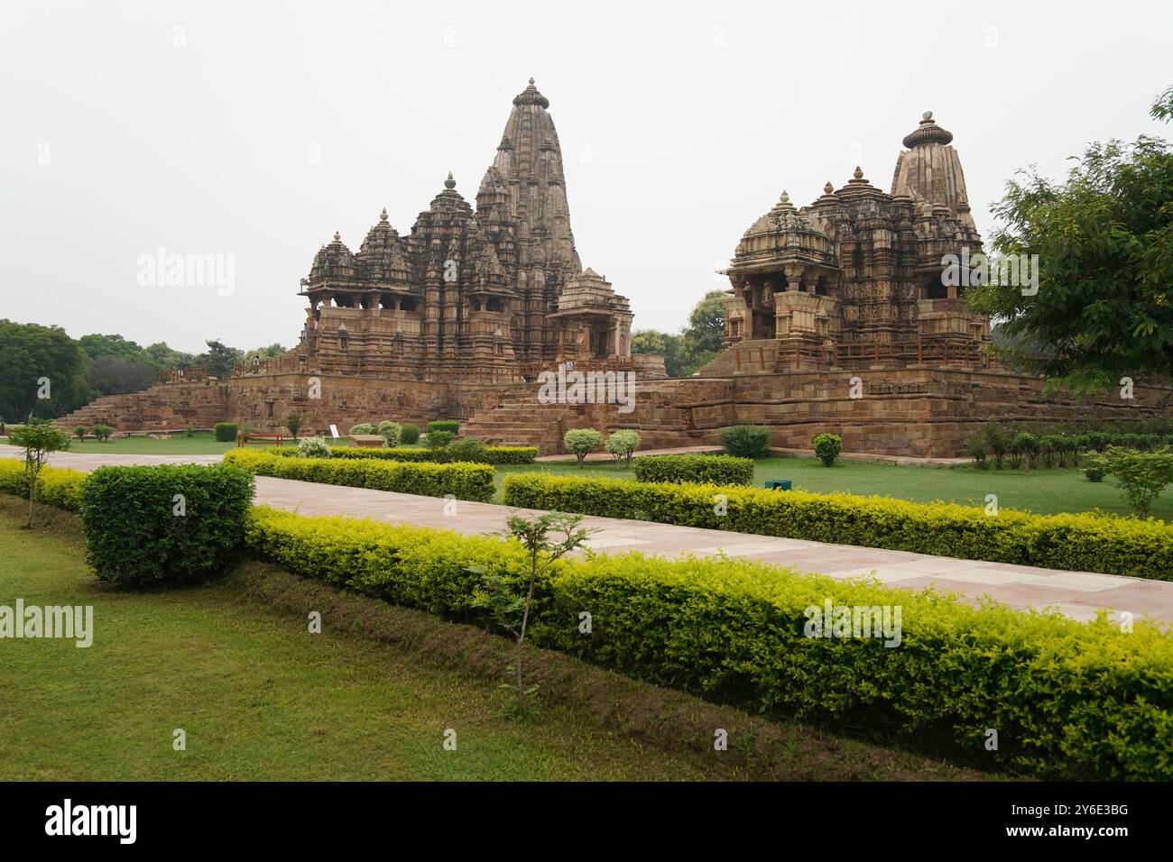 Kandariya Mahadeva, Lion and Jagadambi temple complex. Khajuraho Group ...