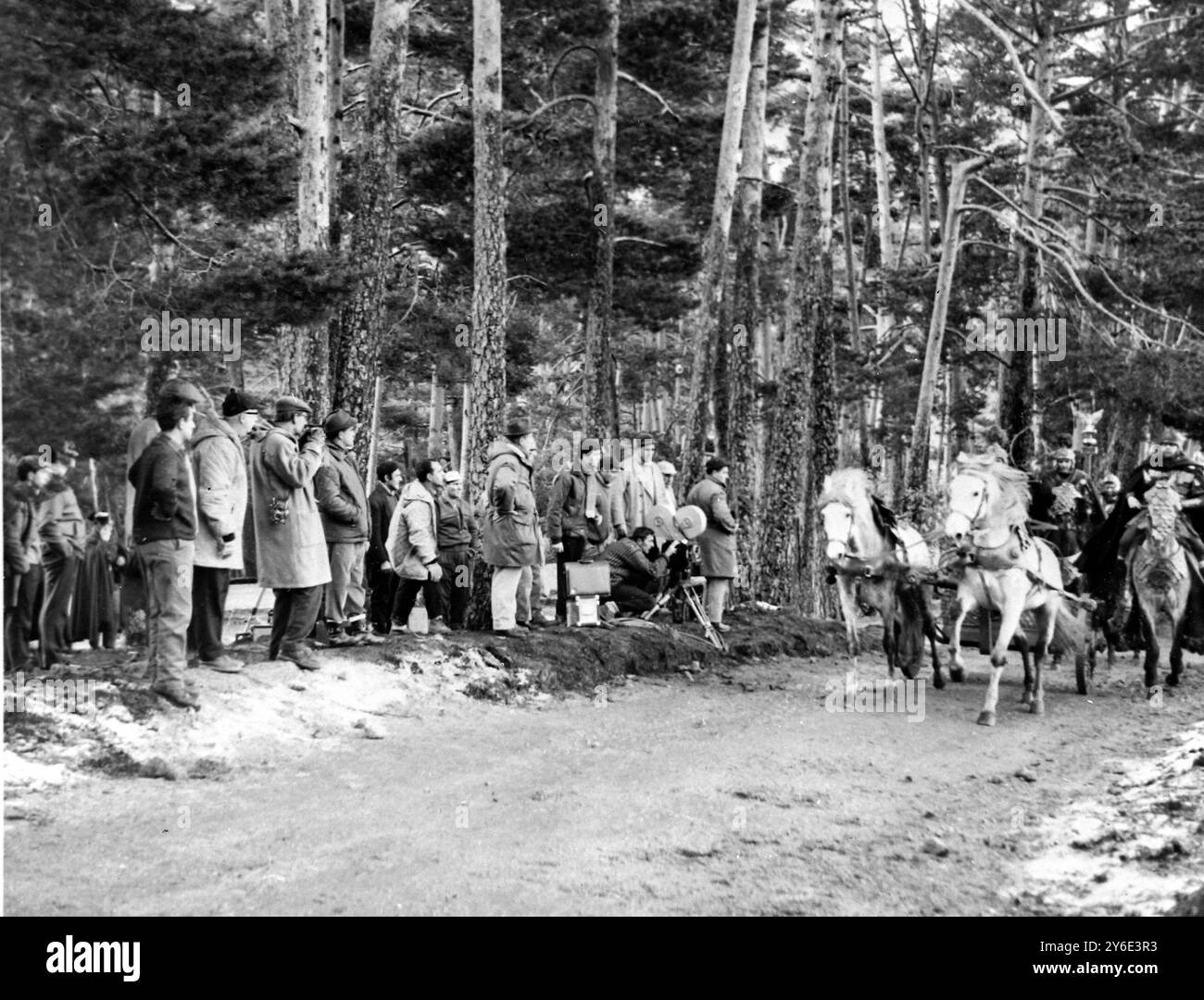 STEPHEN BOYD RIDES CHAR ON A FILM SET THE FALL THE ROMAN EMPIRE ; 22 ...