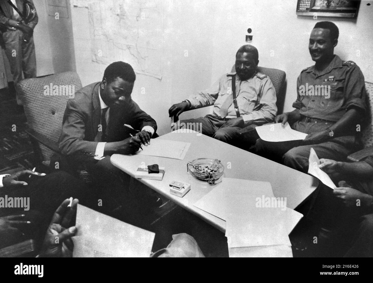 21 JANUARY 1963 PRESIDENT TSHOMBE OF THE CONGO SIGNS THE AGREEMENT FOR ...