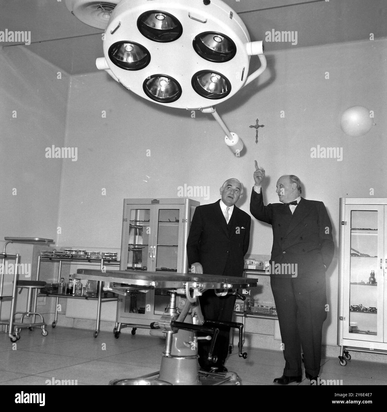 Sir isaac wolfson hi-res stock photography and images - Alamy