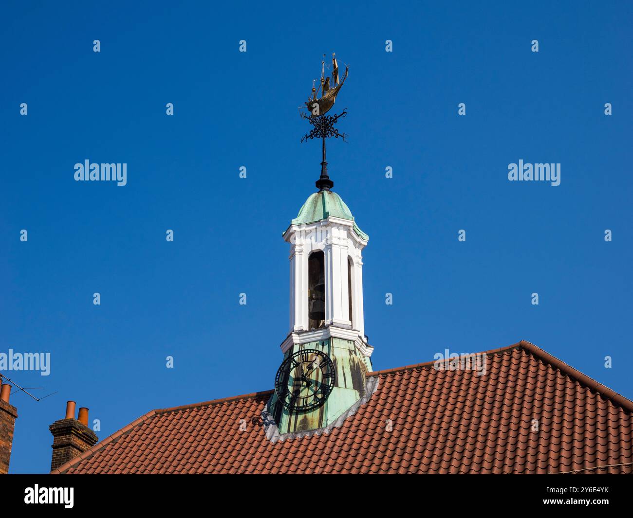 Town Hall Buildings Farnham, The Town Hall Exchange Building, Farnham ...