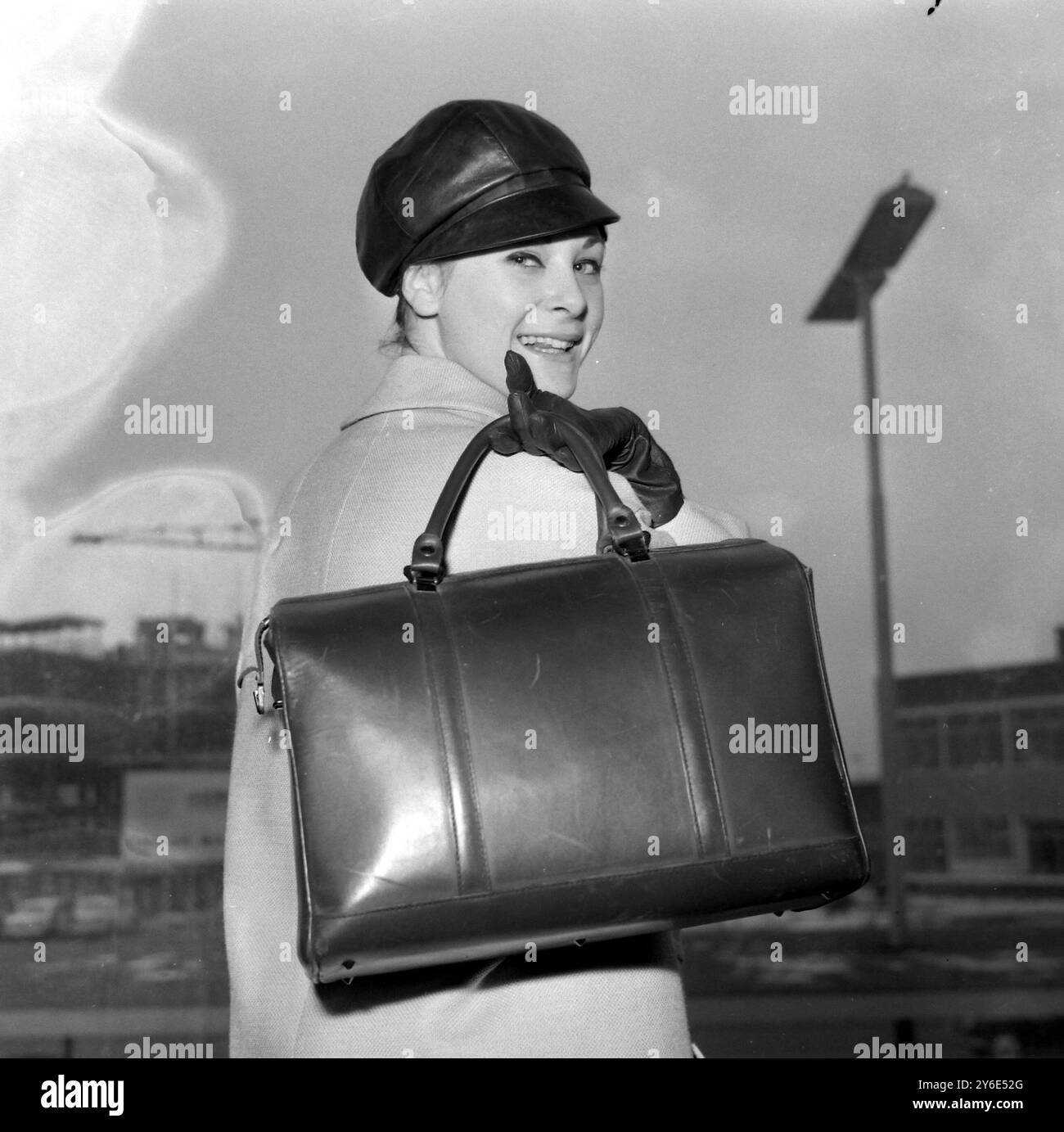 GILLIAN FRENCH ACTRESS LEAVES FOR SOUTH AFRICA / ; 11 JANUARY 1963 ...