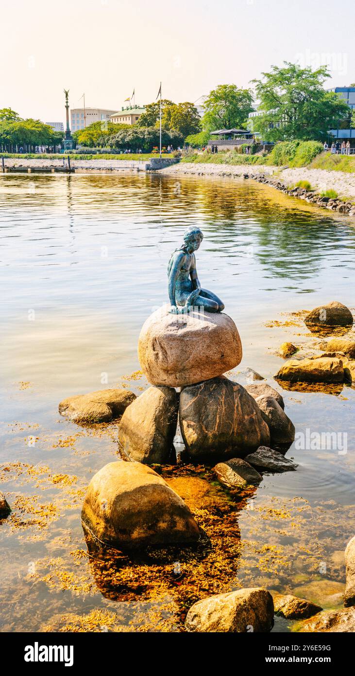 mermaid of copenhagen Stock Photo - Alamy