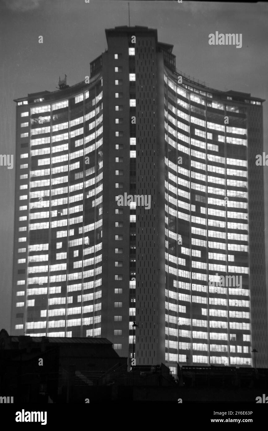 FULHAM EMPRESS STATE BUILDING AT NIGHT LONDON ; 3 JANUARY 1963 Stock ...