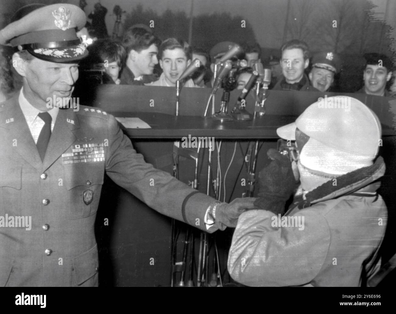 GENERAL LAURIS NORSTAD IN PARIS / ; 2 JANUARY 1963 Stock Photo - Alamy