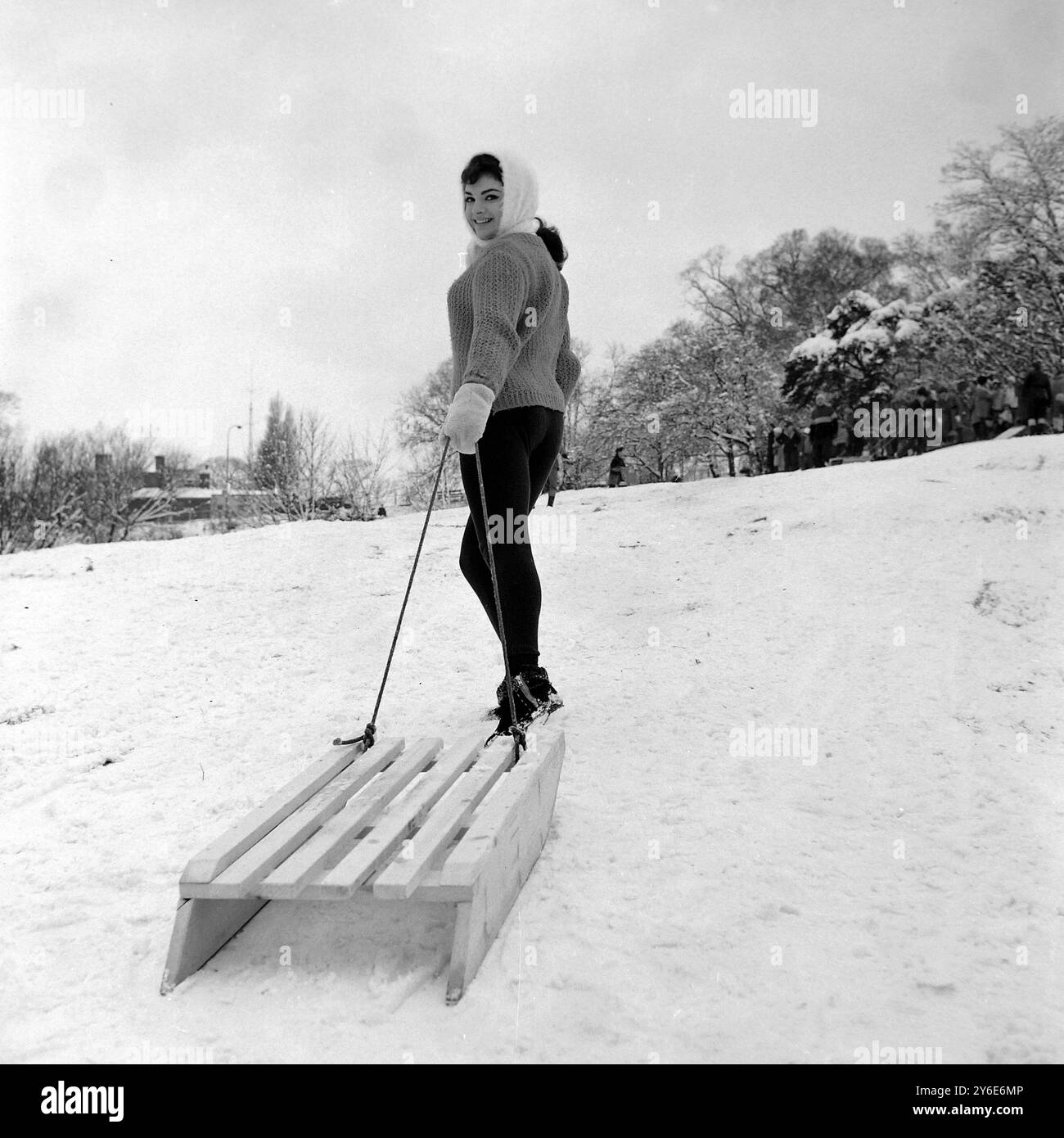 London 1962 snow hi-res stock photography and images - Alamy
