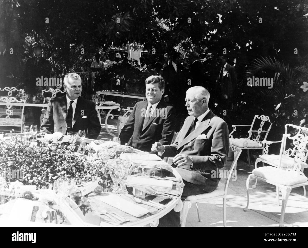 US AMERICAN PRESIDENT JOHN F KENNEDY WITH JOHN DIEFENBAKER AND HAROLD ...