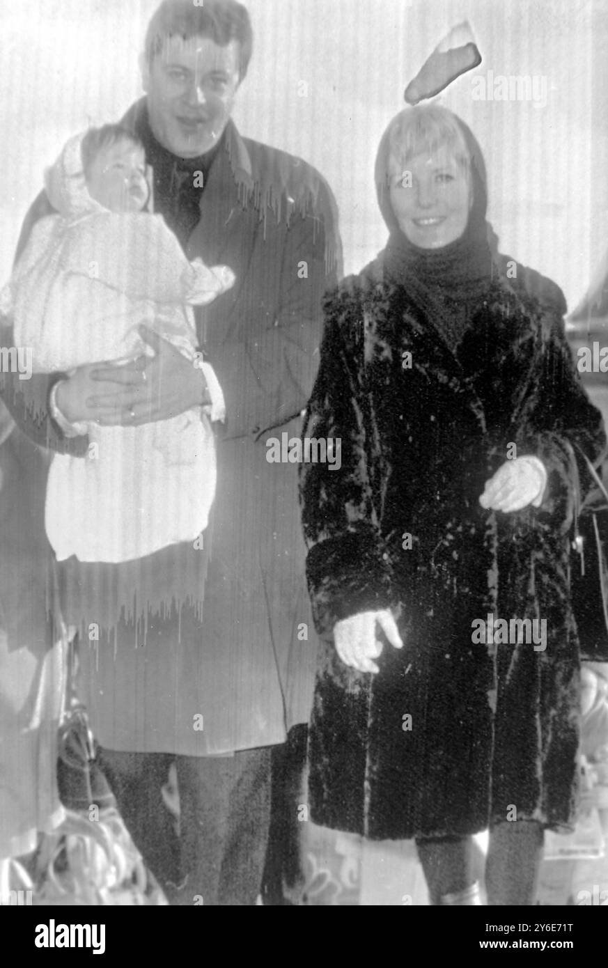 PETULA CLARK WITH HUSBAND CLAUDE WOLFF & BABY IN NICE ; 27 DECEMBER ...