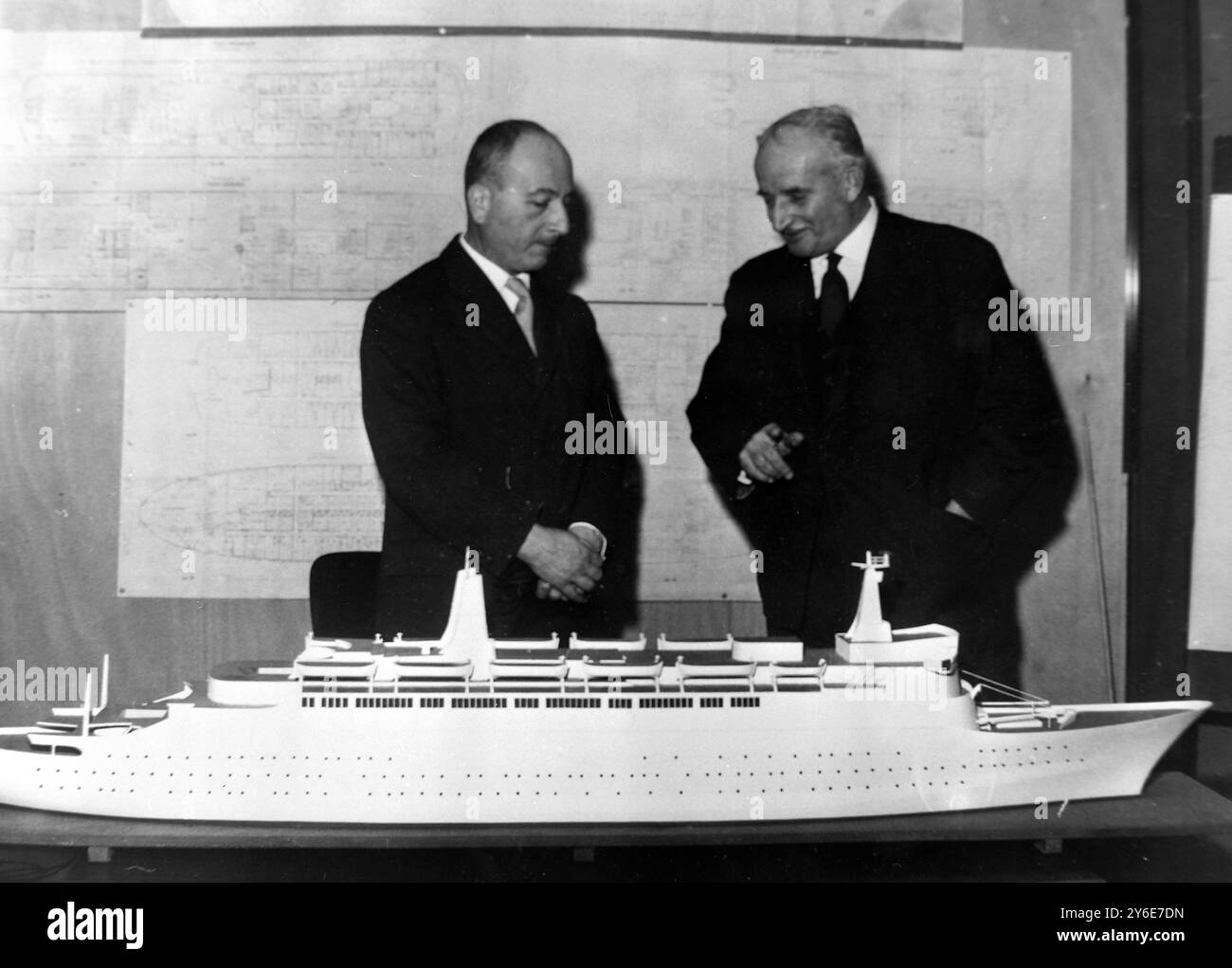 LAFONT AND WALTER EYTAN WITH MODEL OF LINER SHALOM IN FRANCE / ; 20 ...