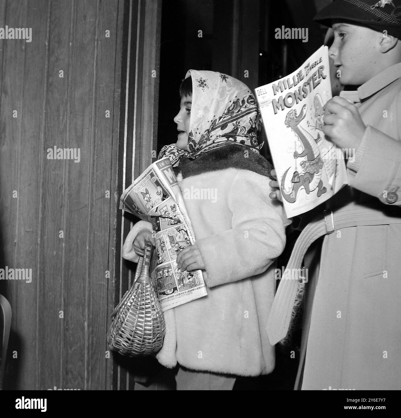 MARIA FISHER AND CHRISTOPHER WILDING AT LONDON AIRPORT / ; 17 DECEMBER ...
