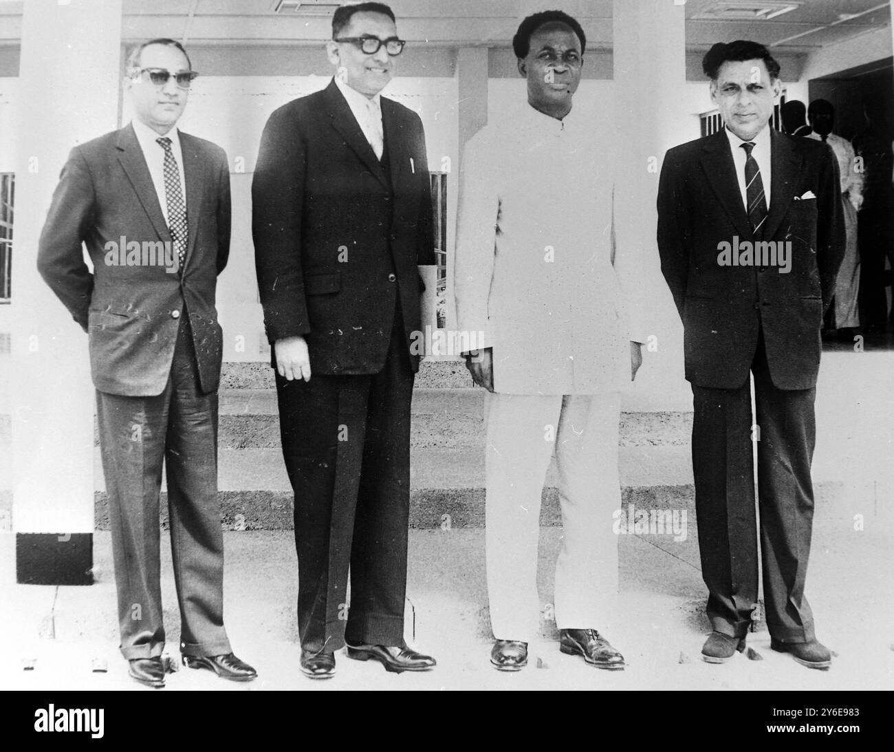 KAKAR J C NEHRU R K PRESIDENT OF GHANA KWAME NKRUMAH IN ACCRA / ; 8 ...