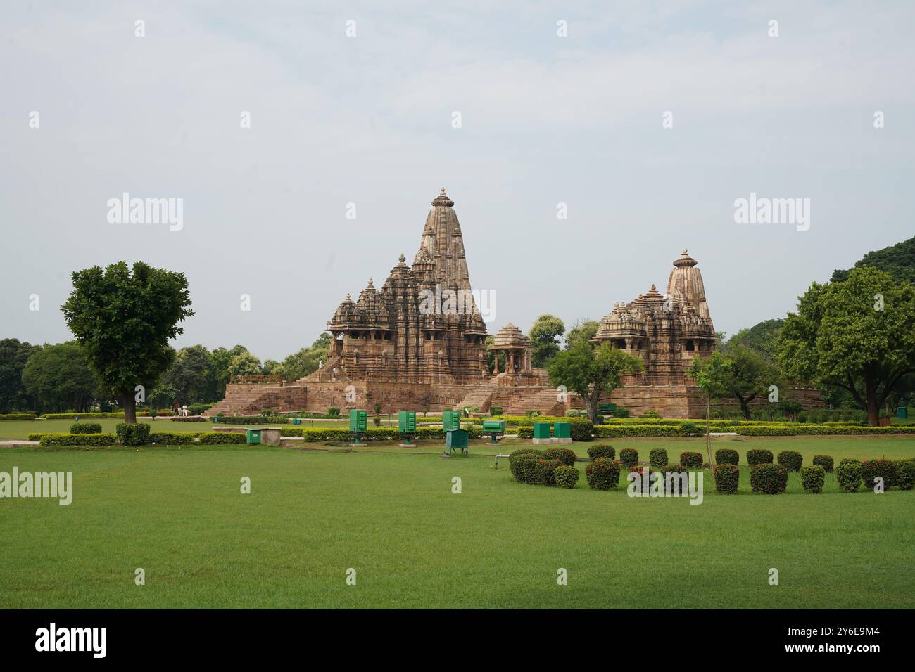 Kandariya Mahadeva, Lion and Jagadambi temple complex. Khajuraho Group ...