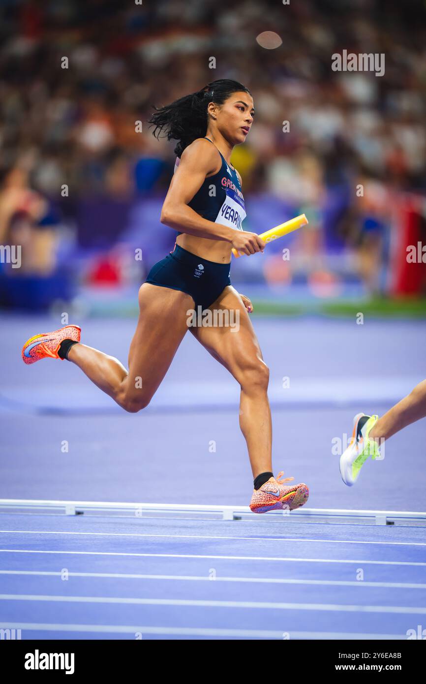 Nicole Yeargin participating in the 4X400 meters relay at the Paris ...