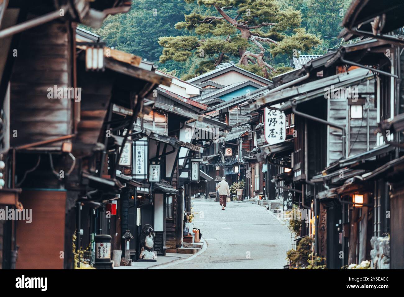 Edo period city hi-res stock photography and images - Alamy