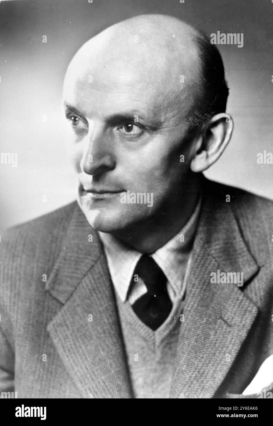 Sir george edwards hi-res stock photography and images - Alamy