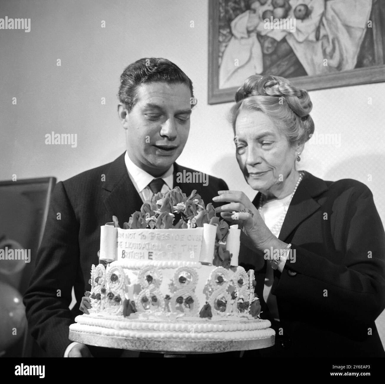 HER 21ST BIRTHDAY CAKE FOR WINSTON London, England, UK : Madame Maria ...