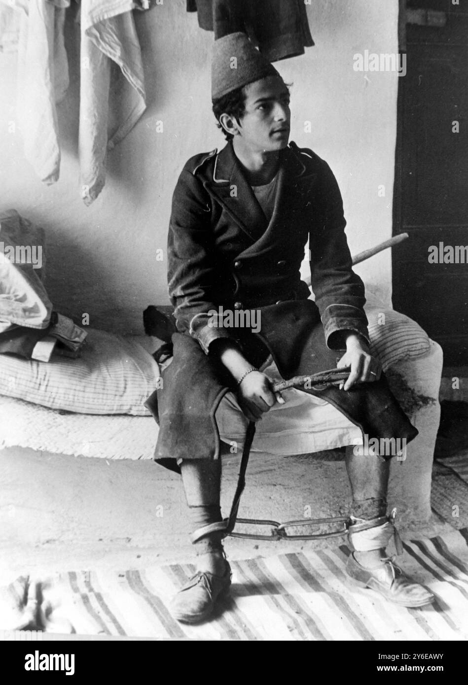 MAHMOUD BEN MAHMOUD ARRESTED IN CHAINS IN SANAA, YEMEN / ; 28 NOVEMBER ...