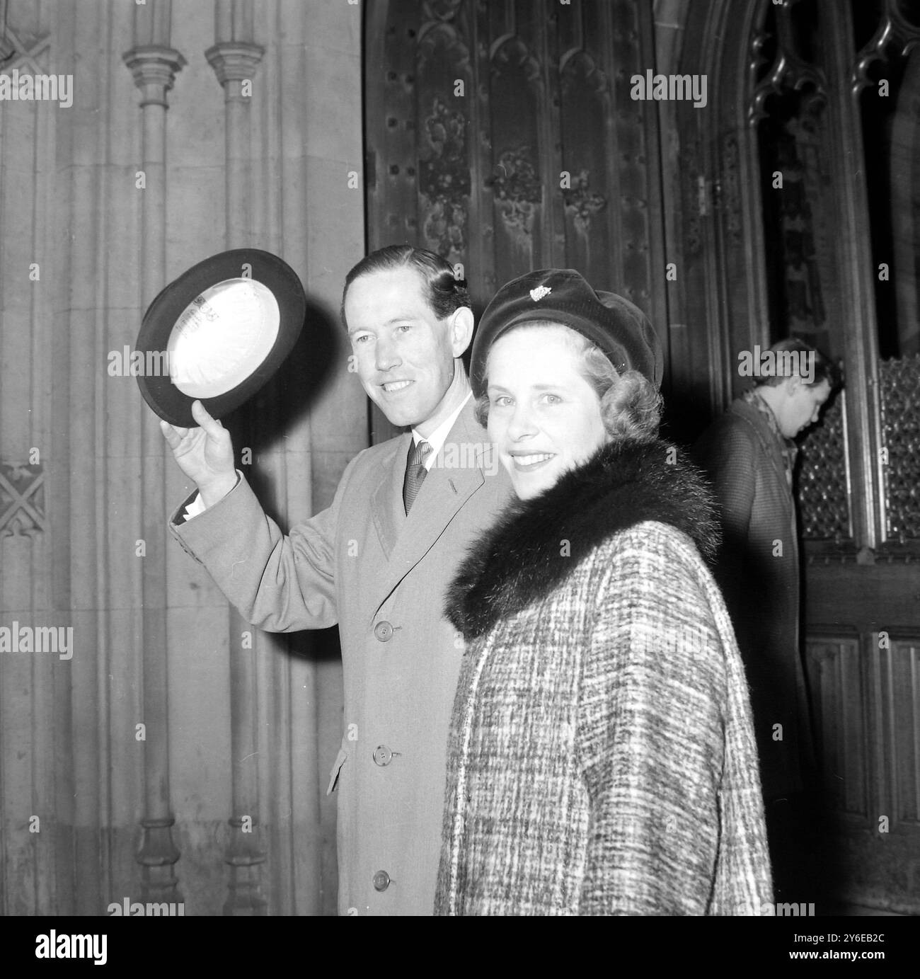 DANIEL AWDRY WITH WIFE IN LONDON / ; 27 NOVEMBER 1962 Stock Photo - Alamy