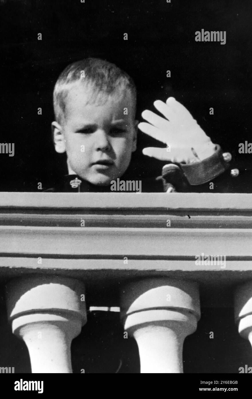 Prince albert monaco uniform hi-res stock photography and images - Alamy